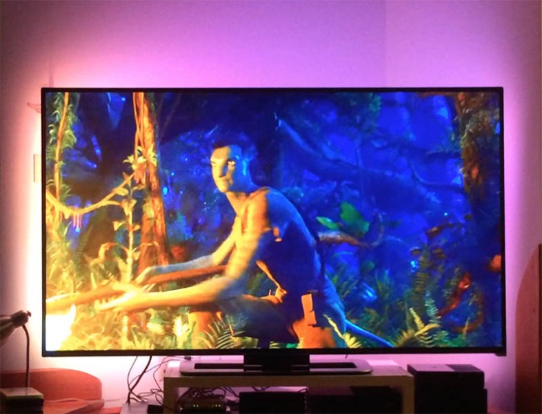 Tweaking4All.com - Ambient TV lighting with XBMC Boblight, OpenElec and WS2811/WS2812 LEDs